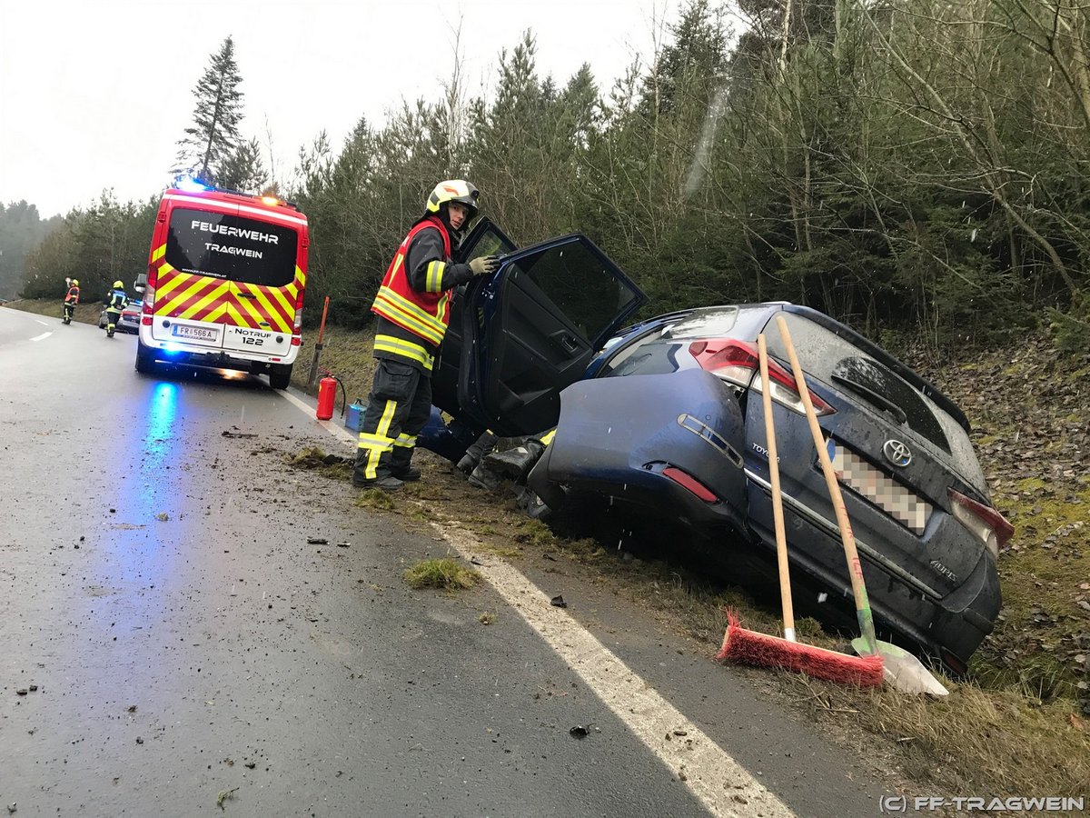 Verkehrsunfall auf der B124 in Tragwein - Bezirk Freistadt